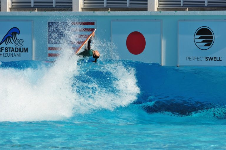 Shizunami Surf Stadium Perfect Swell Session | risingmagazine